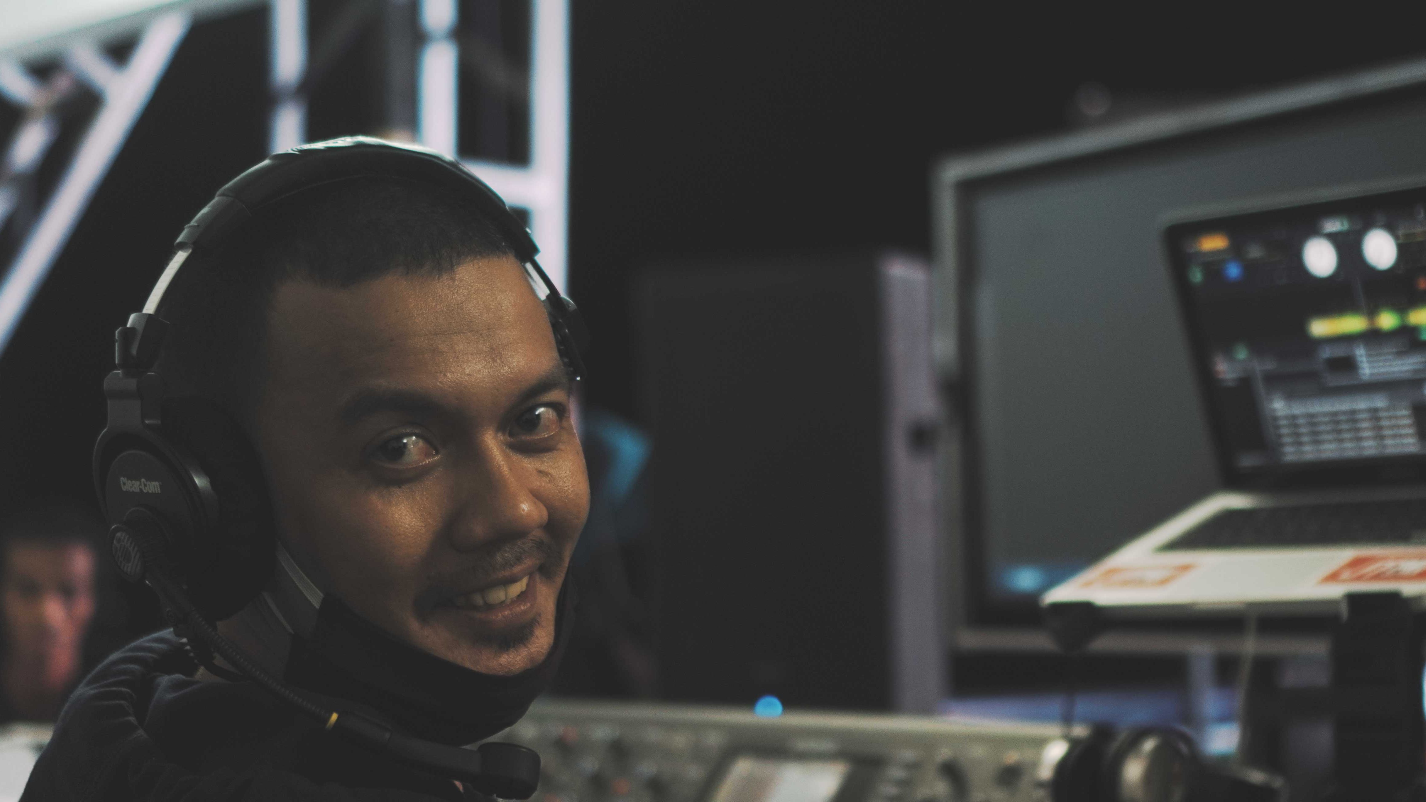 Perbedaan HT dan Intercom: Pentingnya Memilih ClearCom untuk Sewa Alat ...